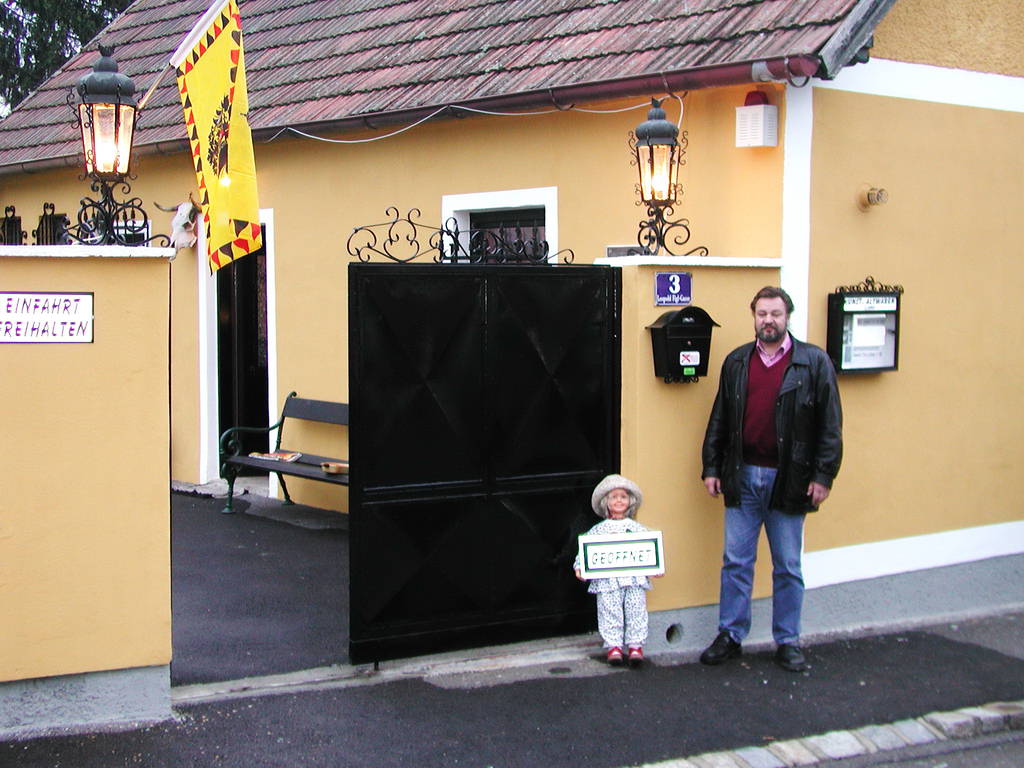 Altwaren und Kunst Robert Lehner